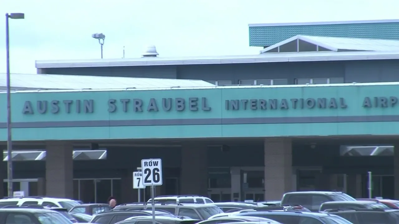 Green Bay Austin Straubel International Airport (GRB) | Flights ...